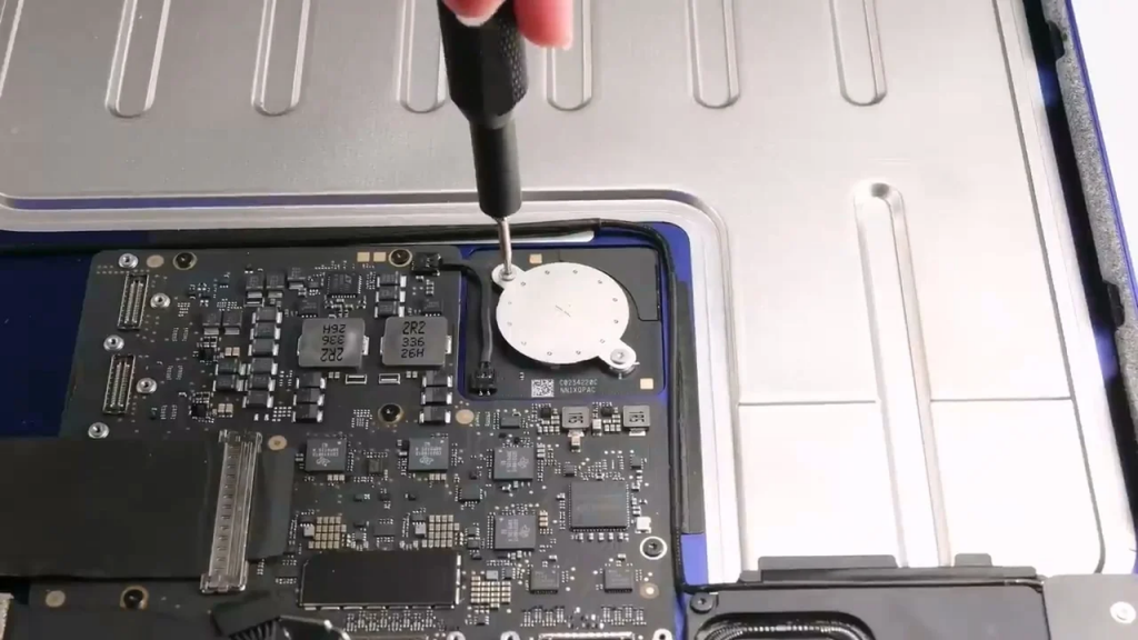 iFixit 拆解，M3 iMac 与上代相似度99%，除了这个位置 - 掘金咖